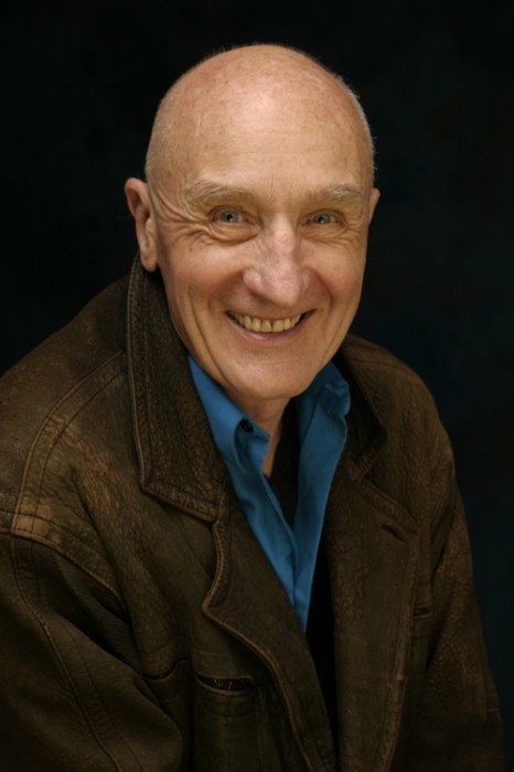 232. Roger Housden - Buddha at the Gas Pump